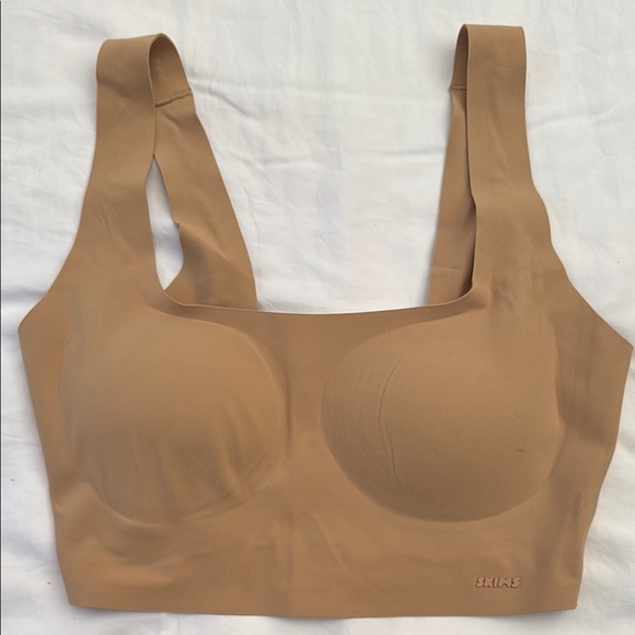 SKIMS | Intimates & Sleepwear | Skims Tan Seamless Bra | Poshmark